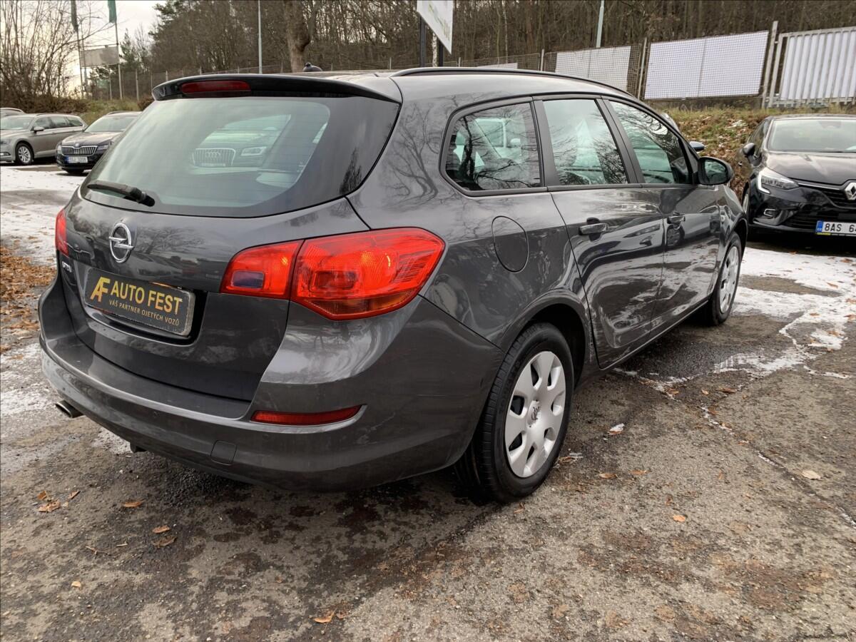 Opel Astra 1,4 i | Autanet.cz